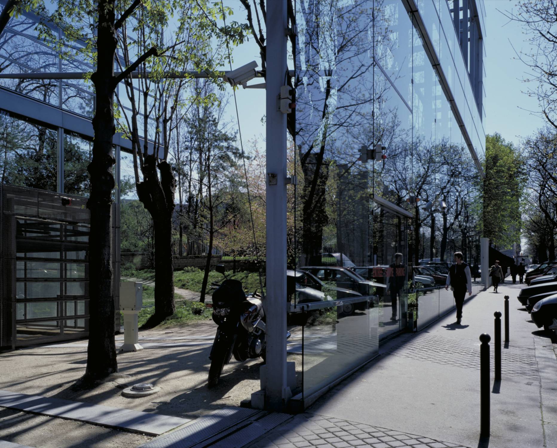 Cartier Foundation for Contemporary Art and Cartier Headquarters ...